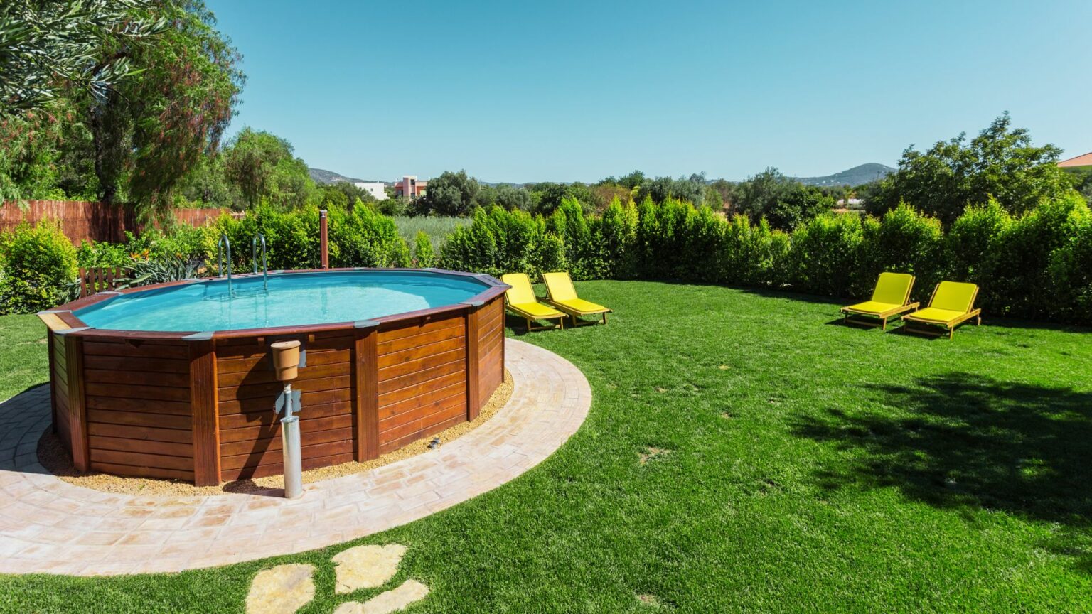 Chlorine in Inflatable Pools: Safe Usage Tips & Guidelines